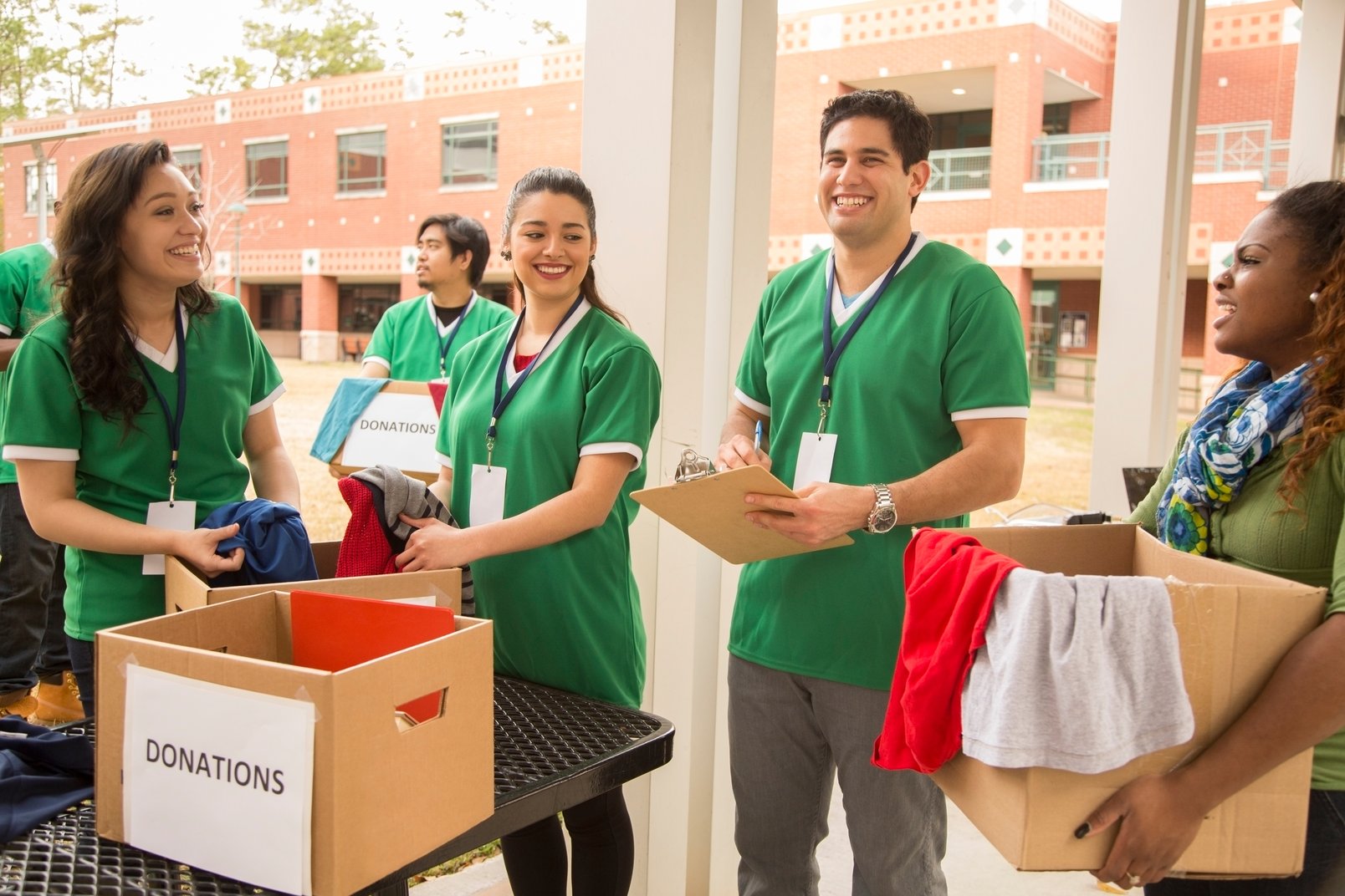 Why Community Service is Essential for a High Schooler